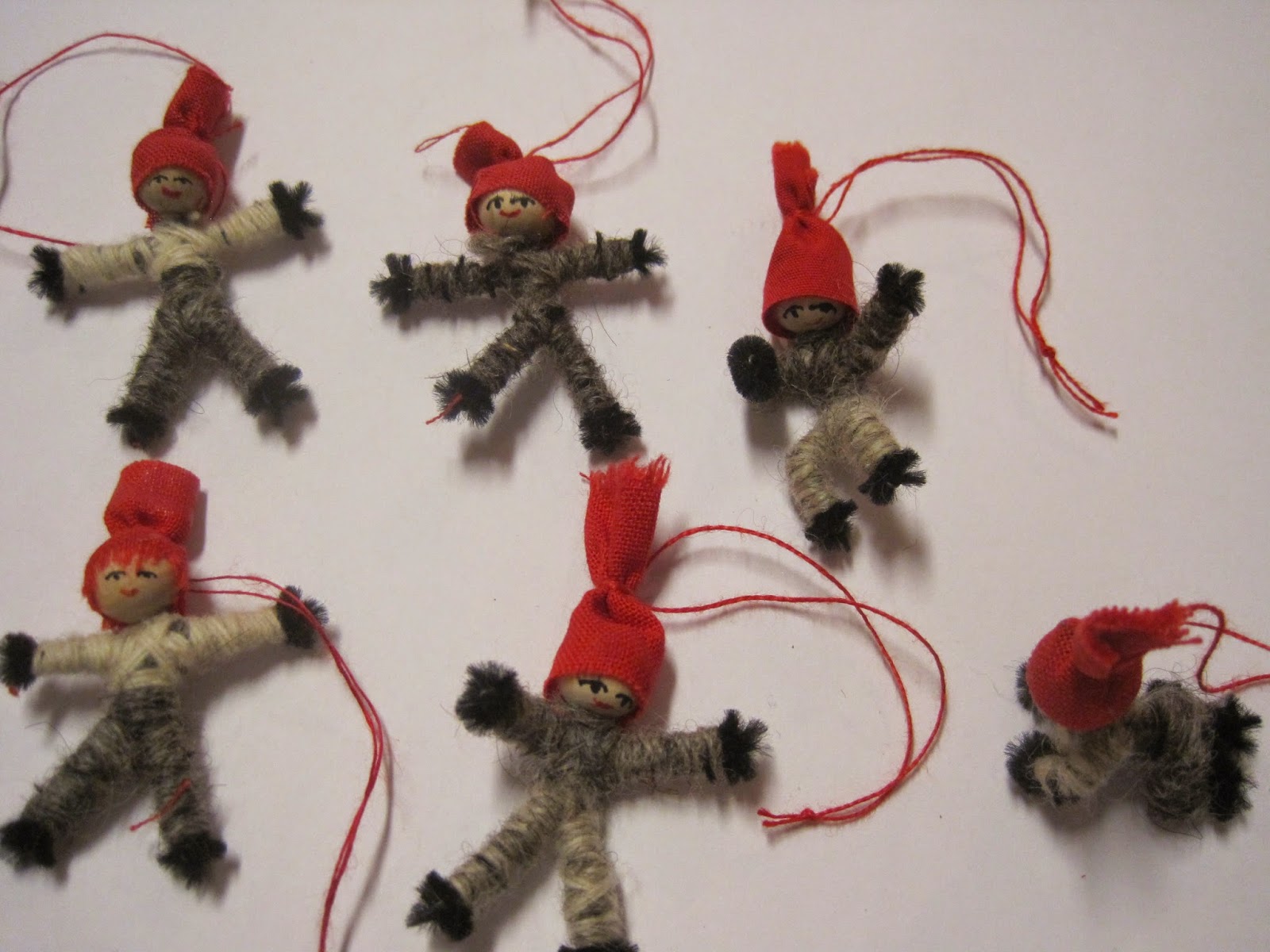 Christinas Hantverk: SMÅ TOMTAR,