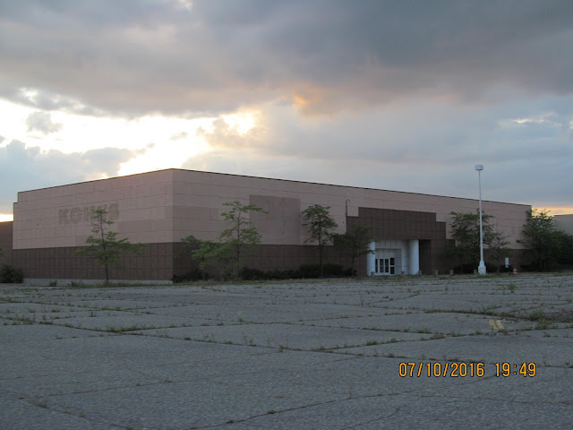 Trip to the Mall: Summit Place Mall- [Waterford Township (Pontiac ...