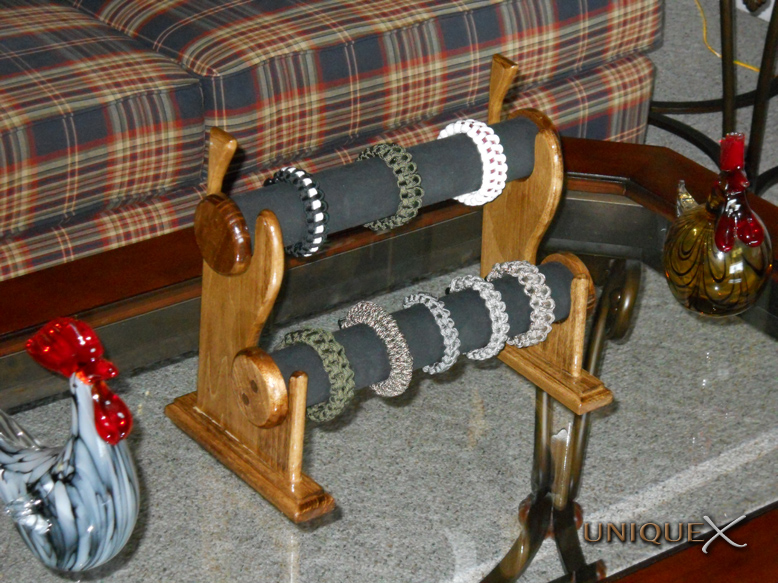 iUnique Ropecraft: UNIQUE PARACORD BRACELET DISPLAY