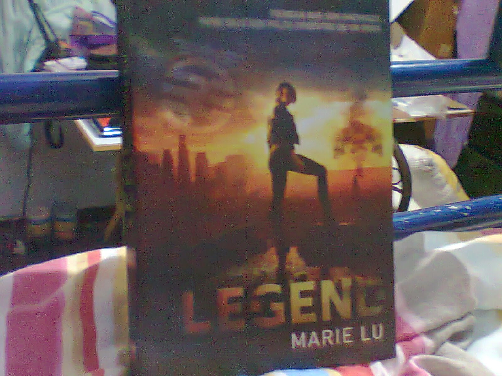 Cubierta de Libros: Reseña de Legend de Marie Lu