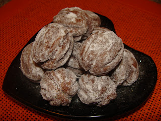 Nuci umplute cu crema de nuci ~ Bucataria Irinei...