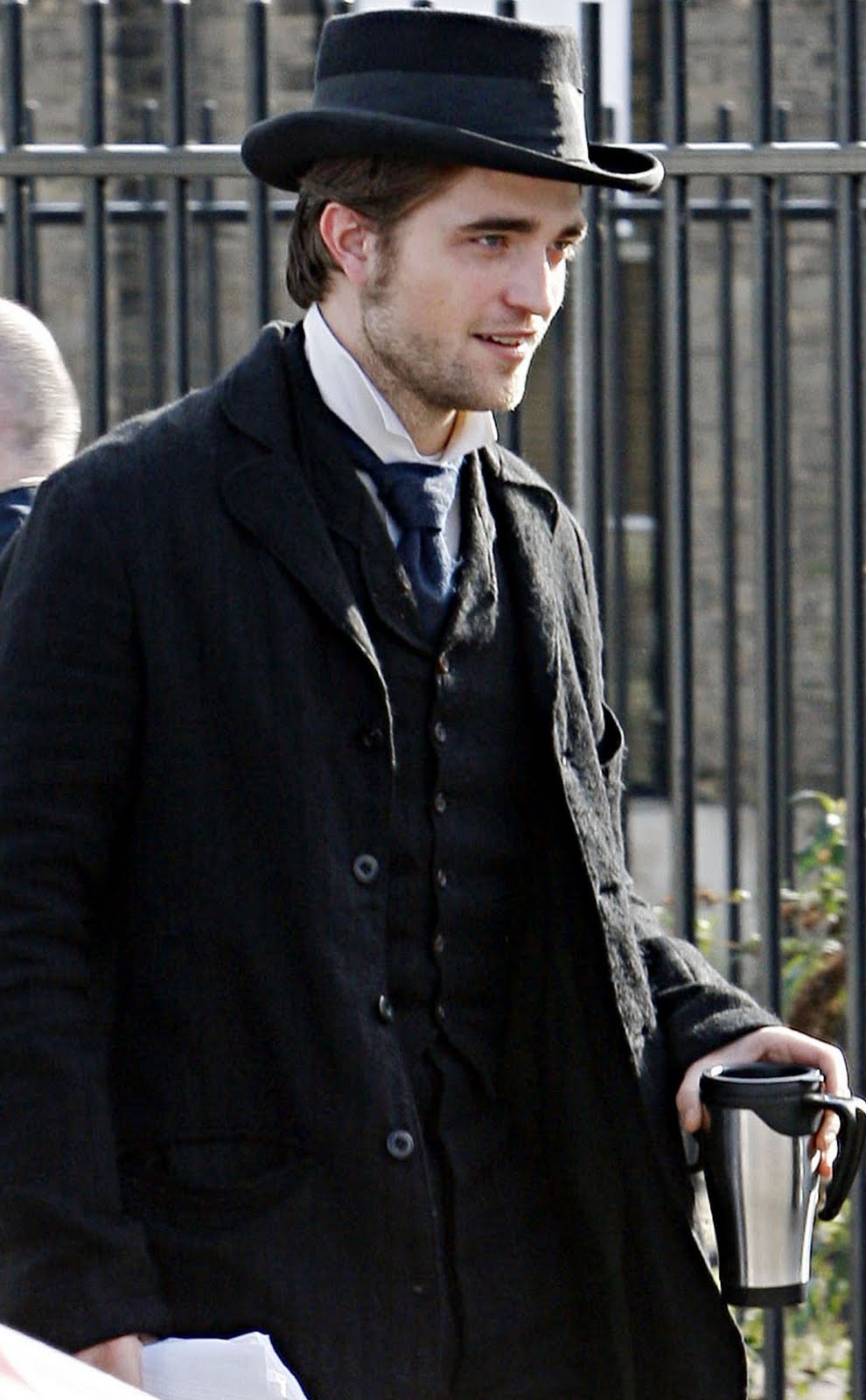 Robert Pattinson - Famous Celebrities