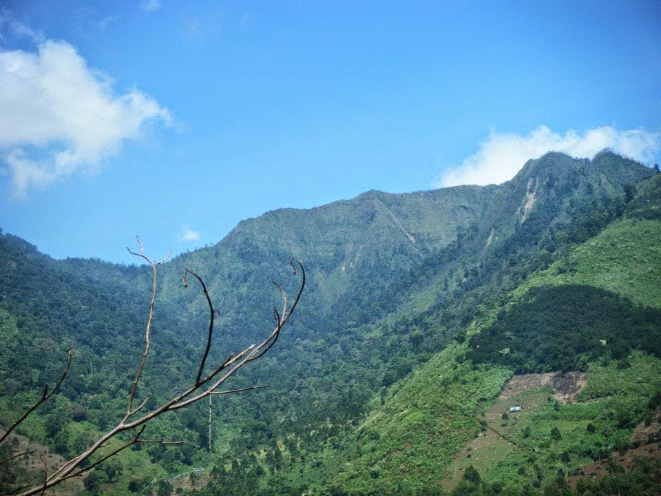 Coretan Jelajah [dot] com : Gunung Kolotok