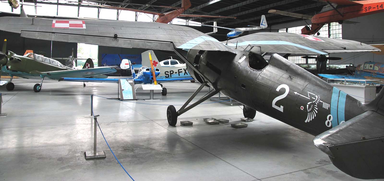 nhungdoicanh: PZL P-11