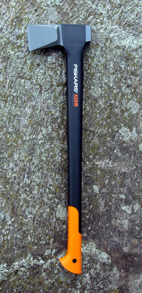 SKL DIY Uptown_II: A Review on Fiskars X25 High Performance Splitting Axe