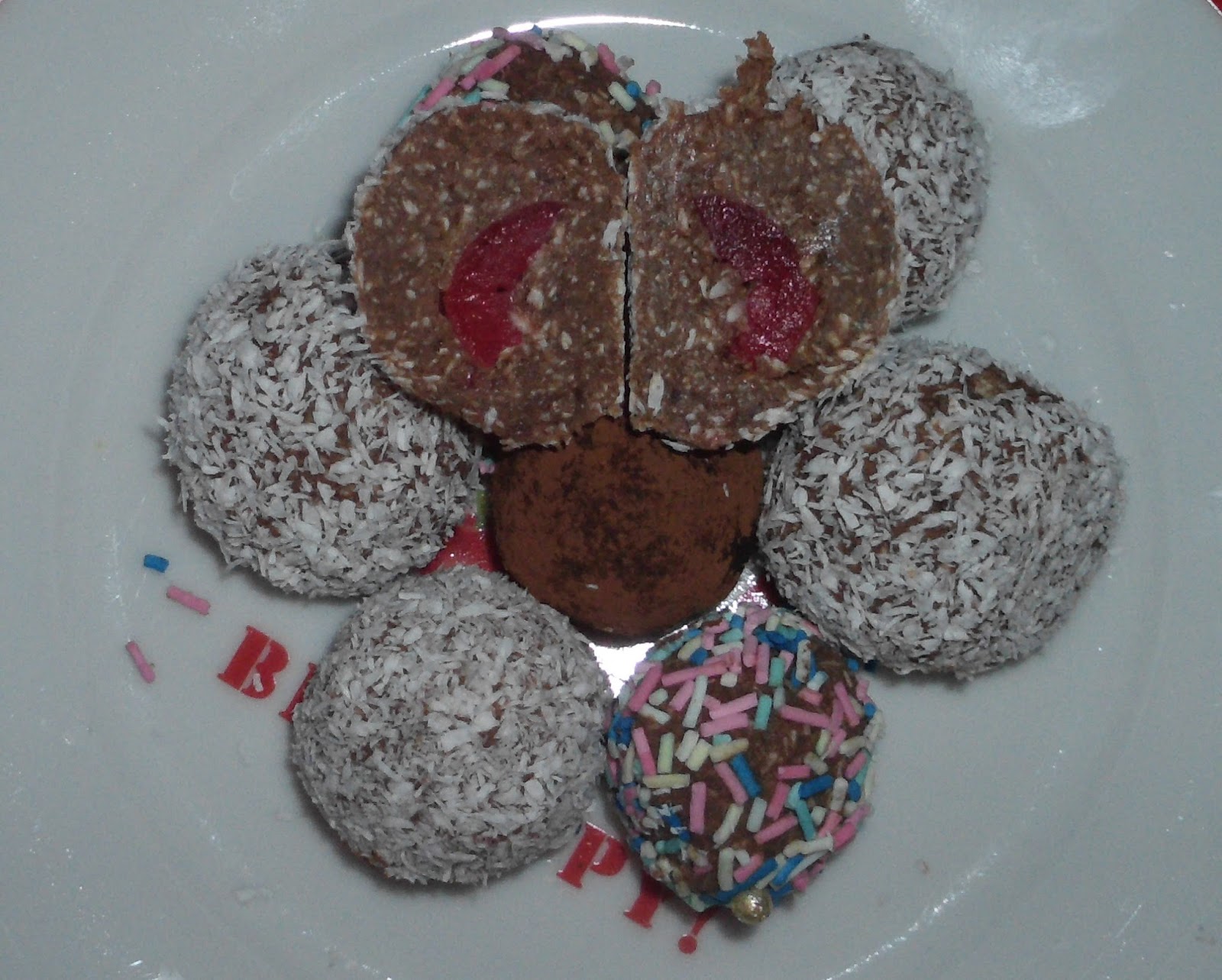 Bucataria lui Aly: Raffaello cu ciocolata