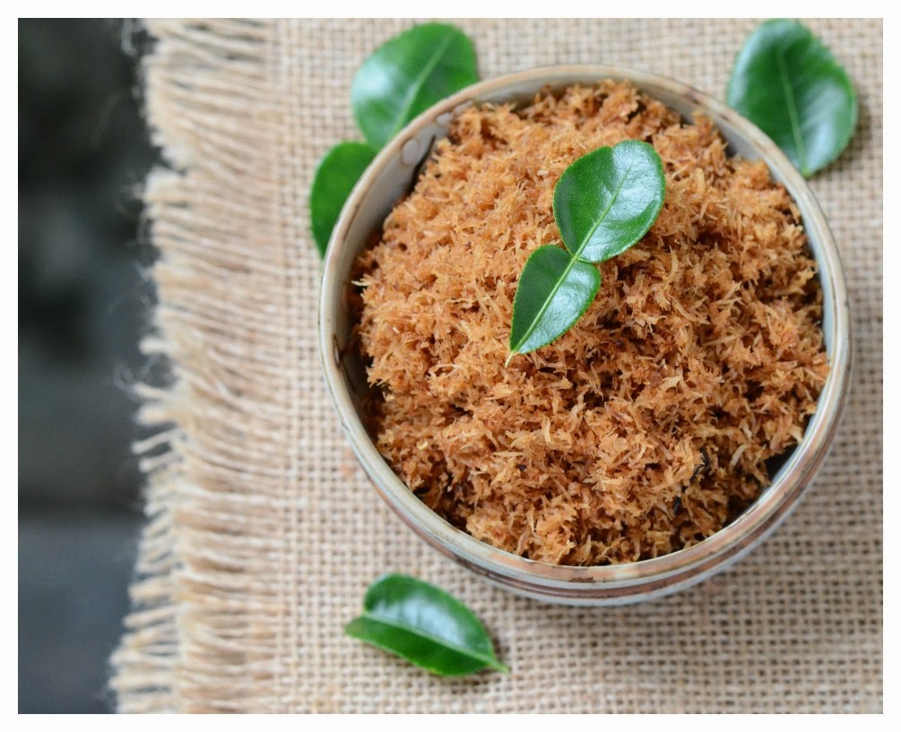 Indonesian Medan Food: Serundeng (Spiced Grated Coconut)