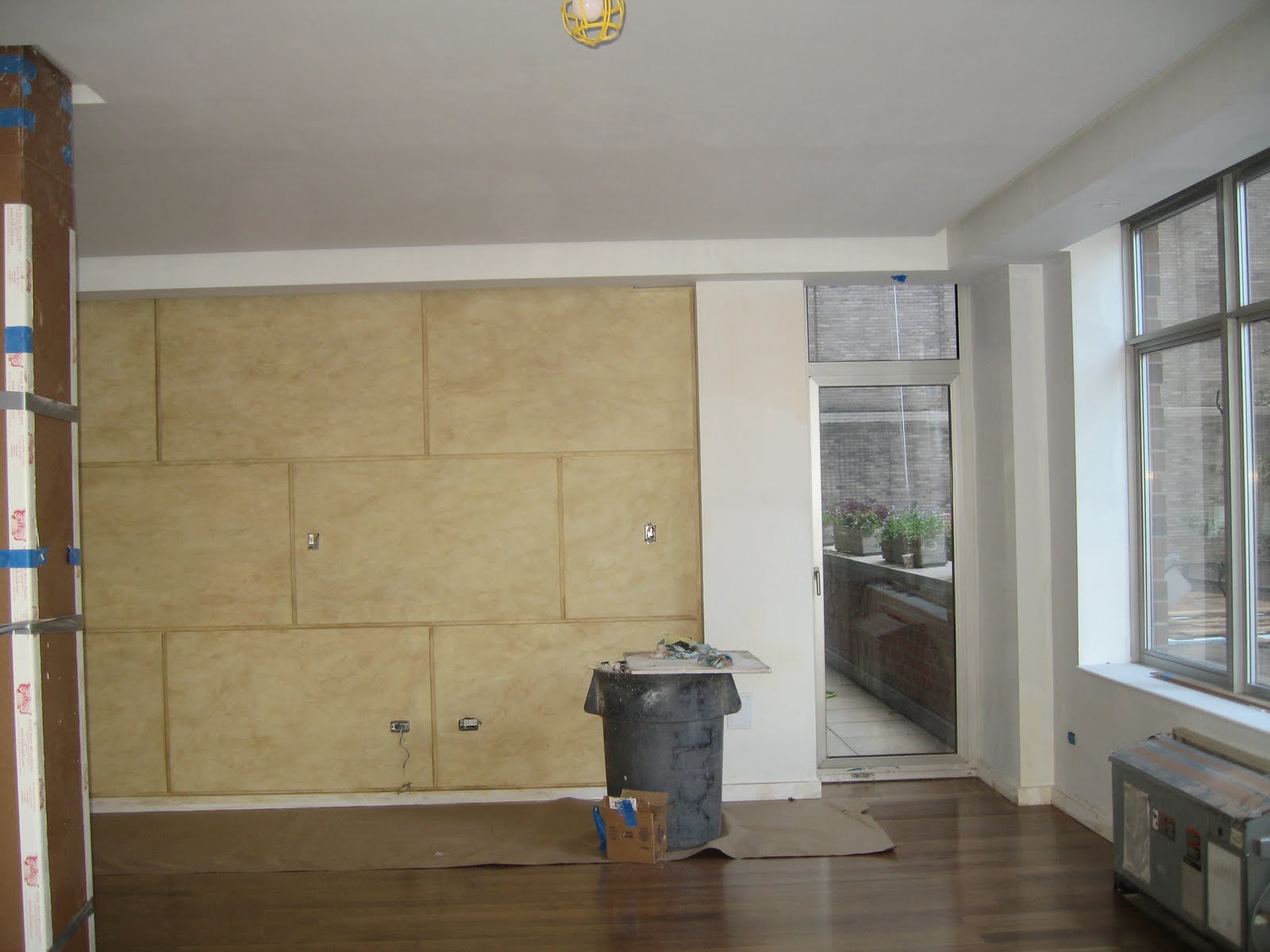Nikiraart: Wall, glazing.