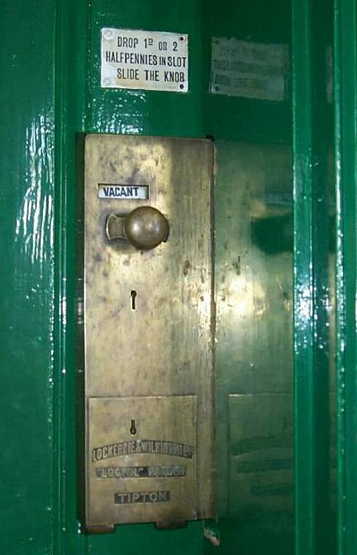 RAMBLES FROM MY CHAIR: Words and Phrases - To Spend a Penny