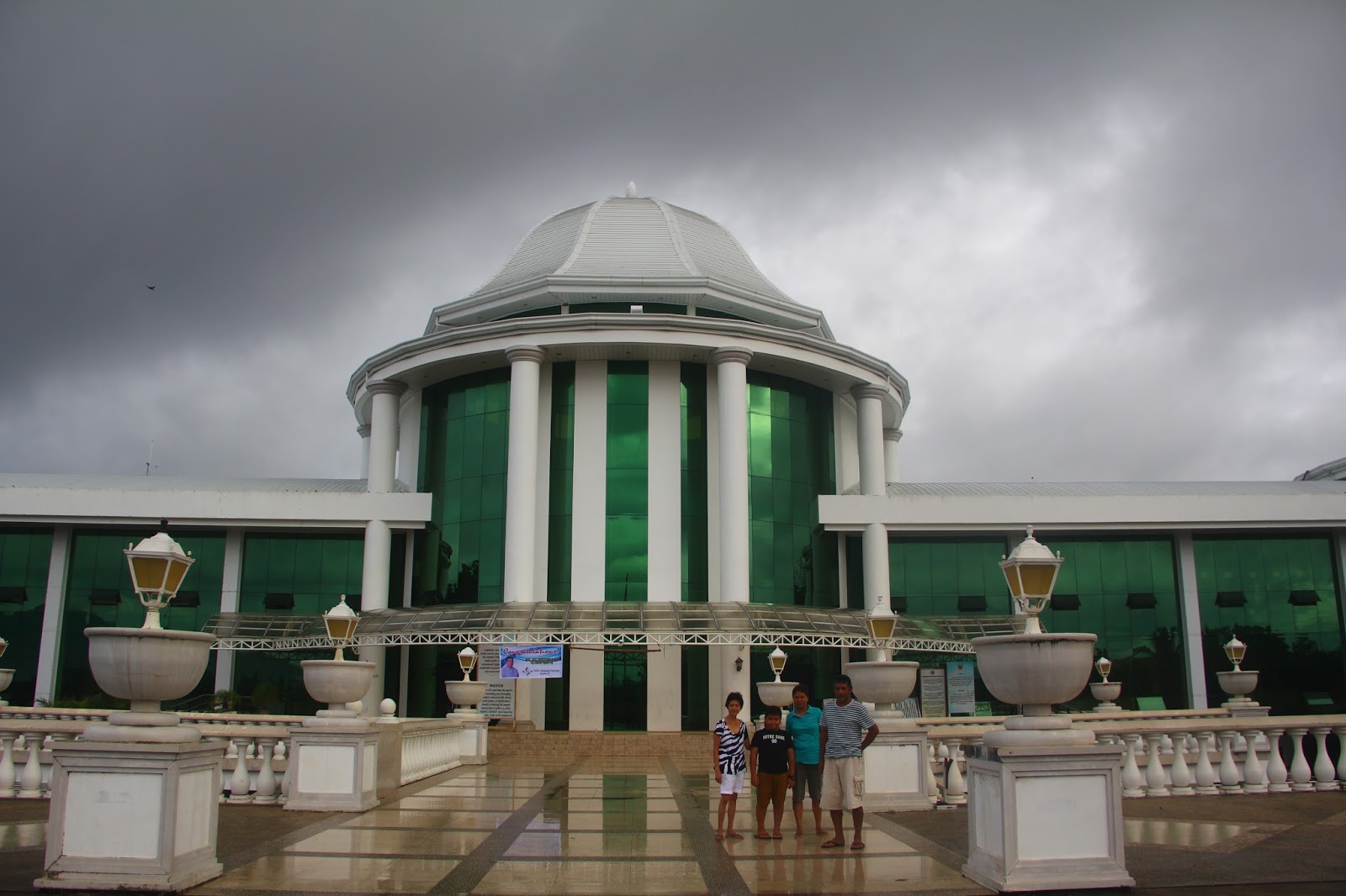 Travel Diary 2016: Dapitan City Hall & Nanay's Best Tapsilogan