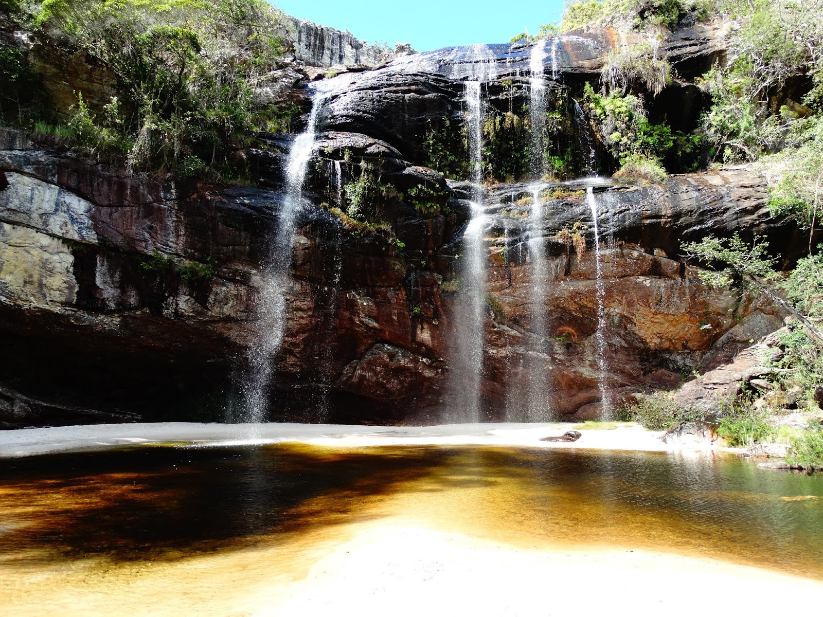 Dicas e Relatos de Viagens: Cachoeira Tempo Perdido em Capivari - MG
