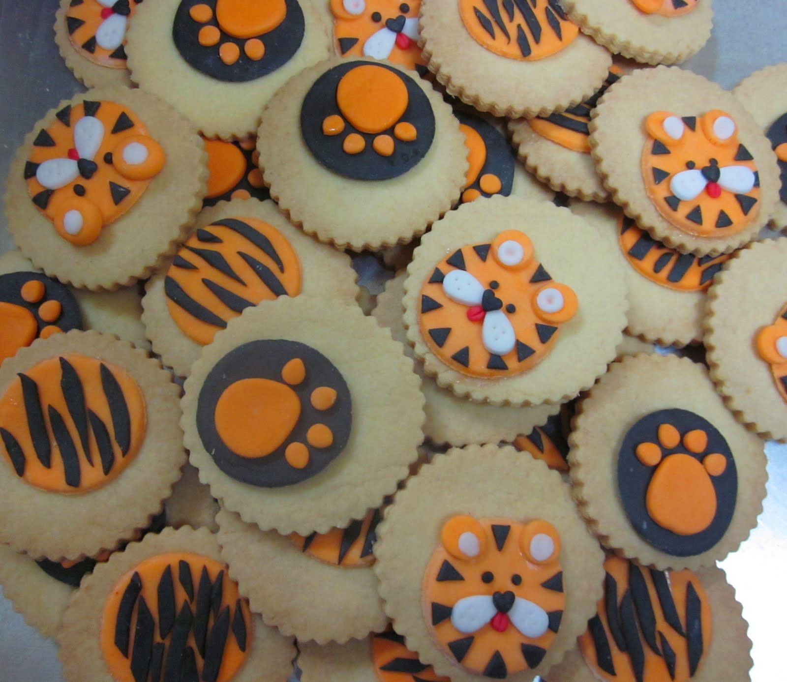 Sweet-Treatz: Tiger Theme Sugar Cookies