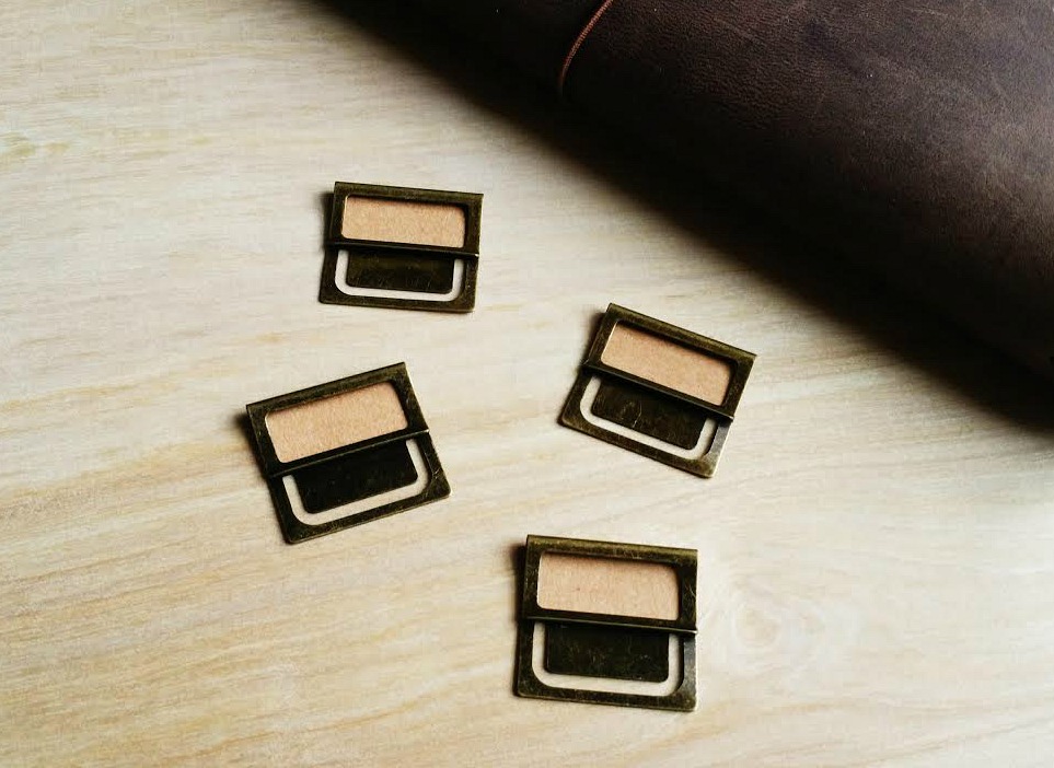 DIY- Traveler's Notebook Index Tabs / Seaweed Kisses