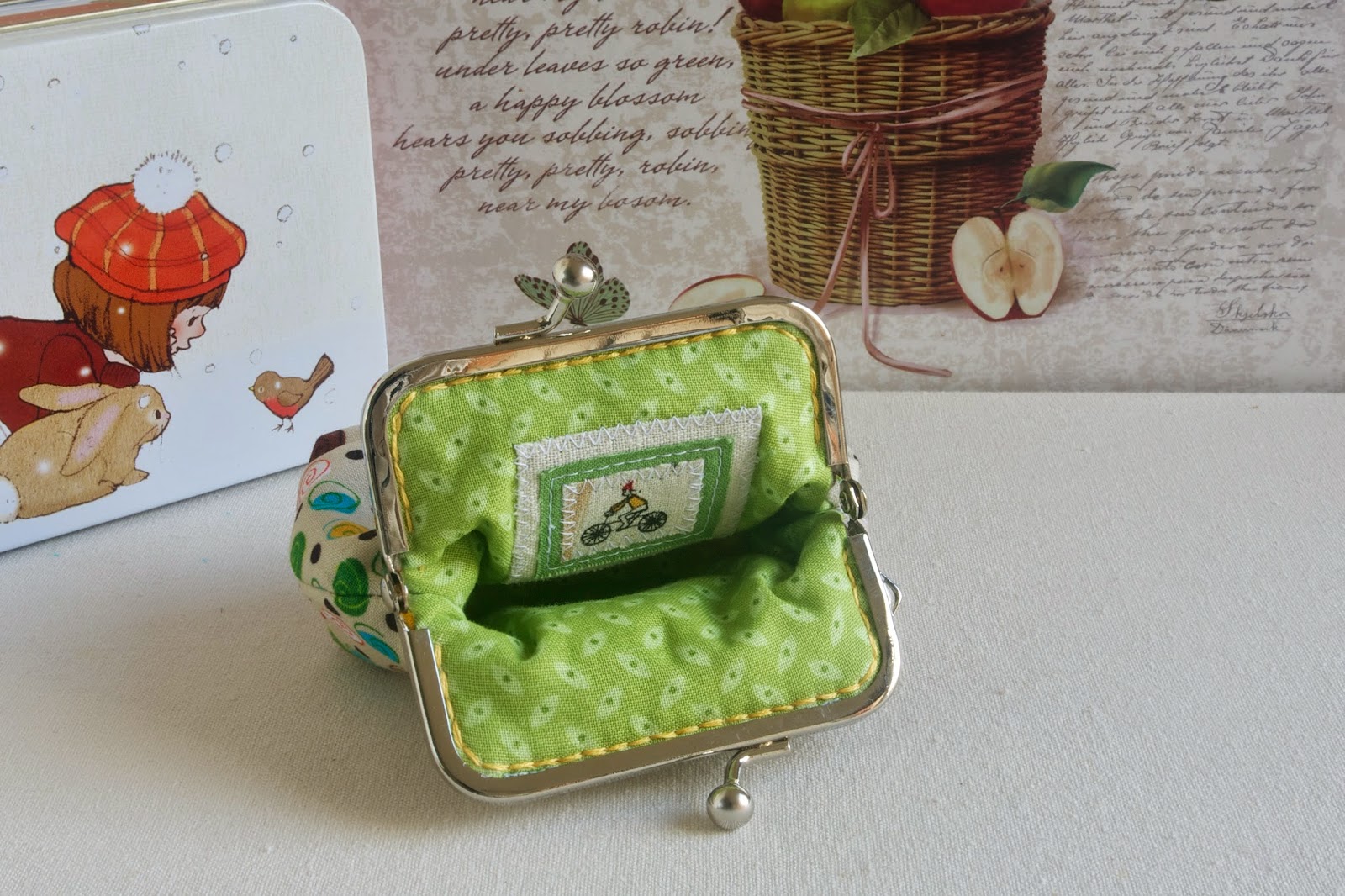 Stitching Notes: Tutorial: Kiss Lock Coin Purse