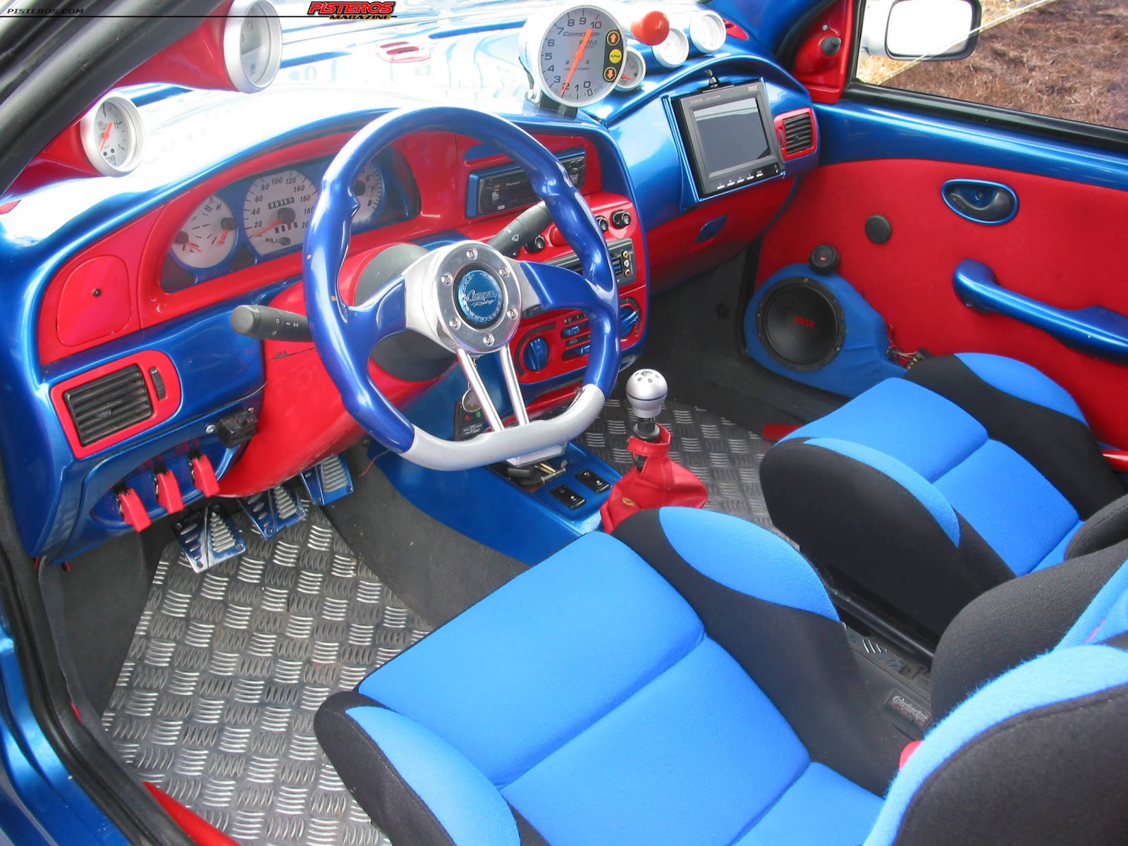TUNING RBG: Tuning interior