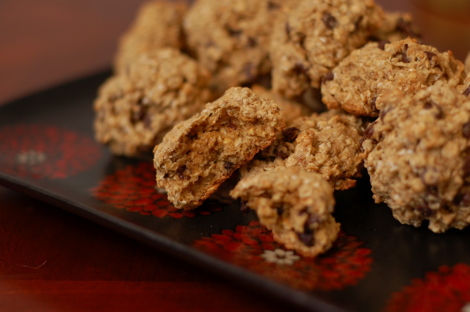Chewy Banana-Mini Chip Oatmeal Cookies - A Kitchen Addiction