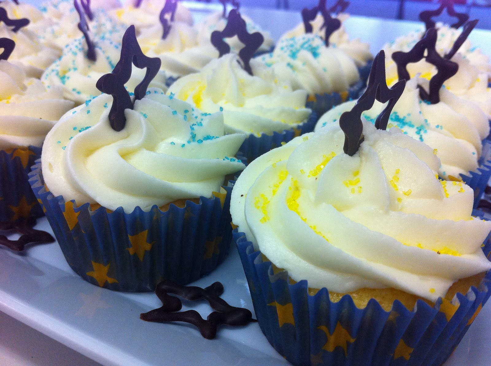 Created Creatively: Magic cupcakes!