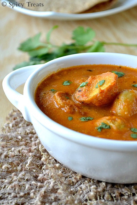 Spicy Treats: Dum Aloo / Baby Potato Curry