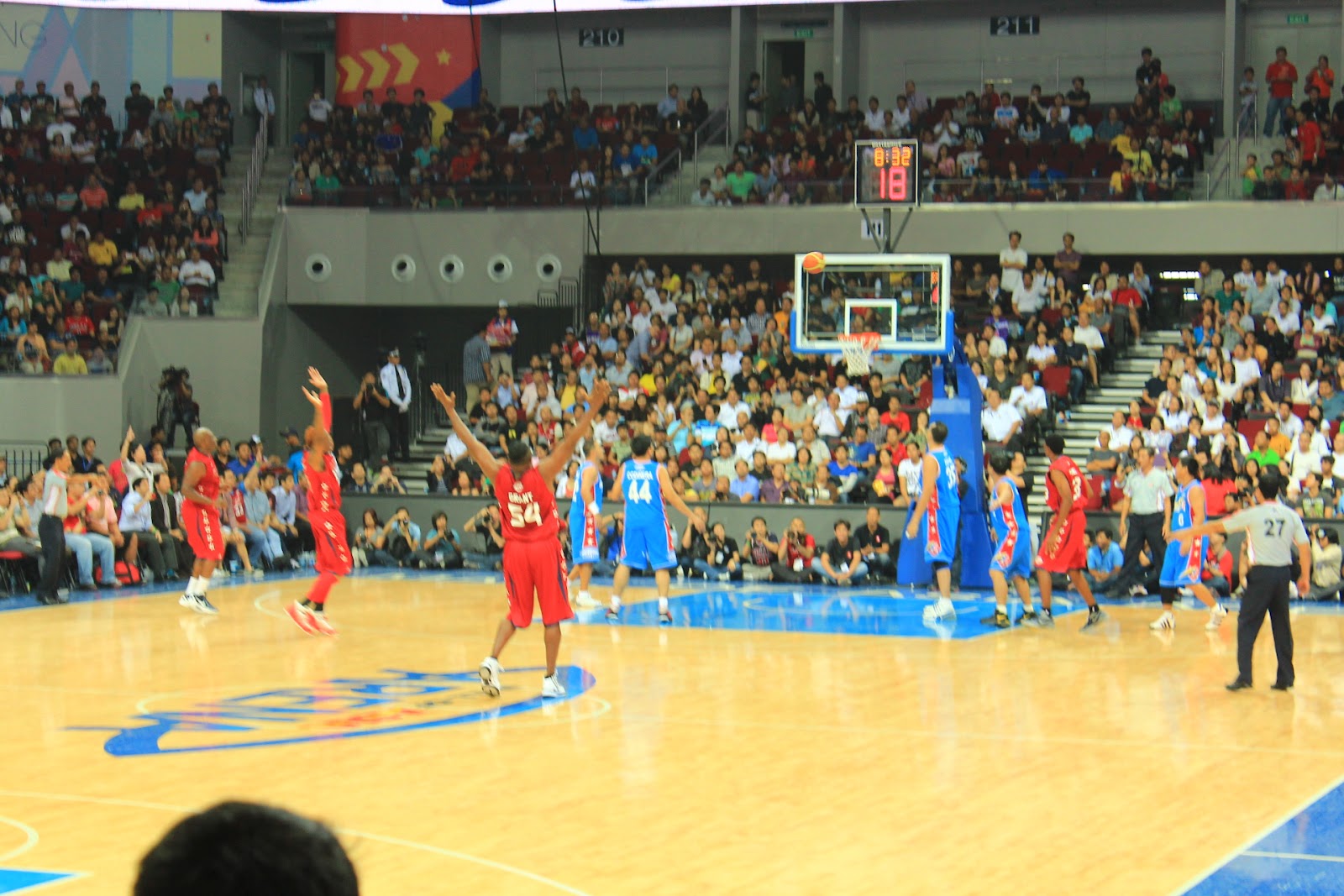It's all about Klarizz =): NBA All-Star Basketball Challenge at MOA Arena