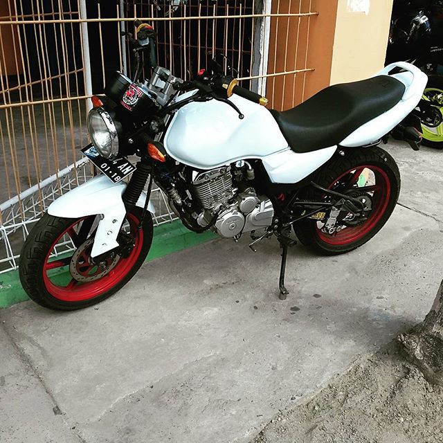 60 Foto Modifikasi Suzuki Thunder 125 Keren & Macho