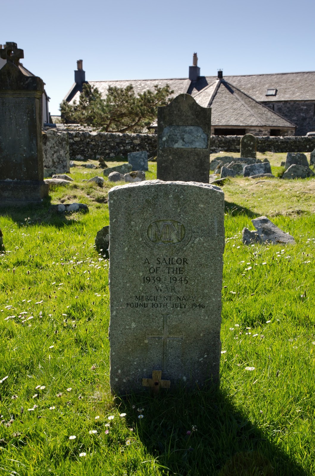 Mountain and Sea Scotland: Oronsay Priory - a place of peace