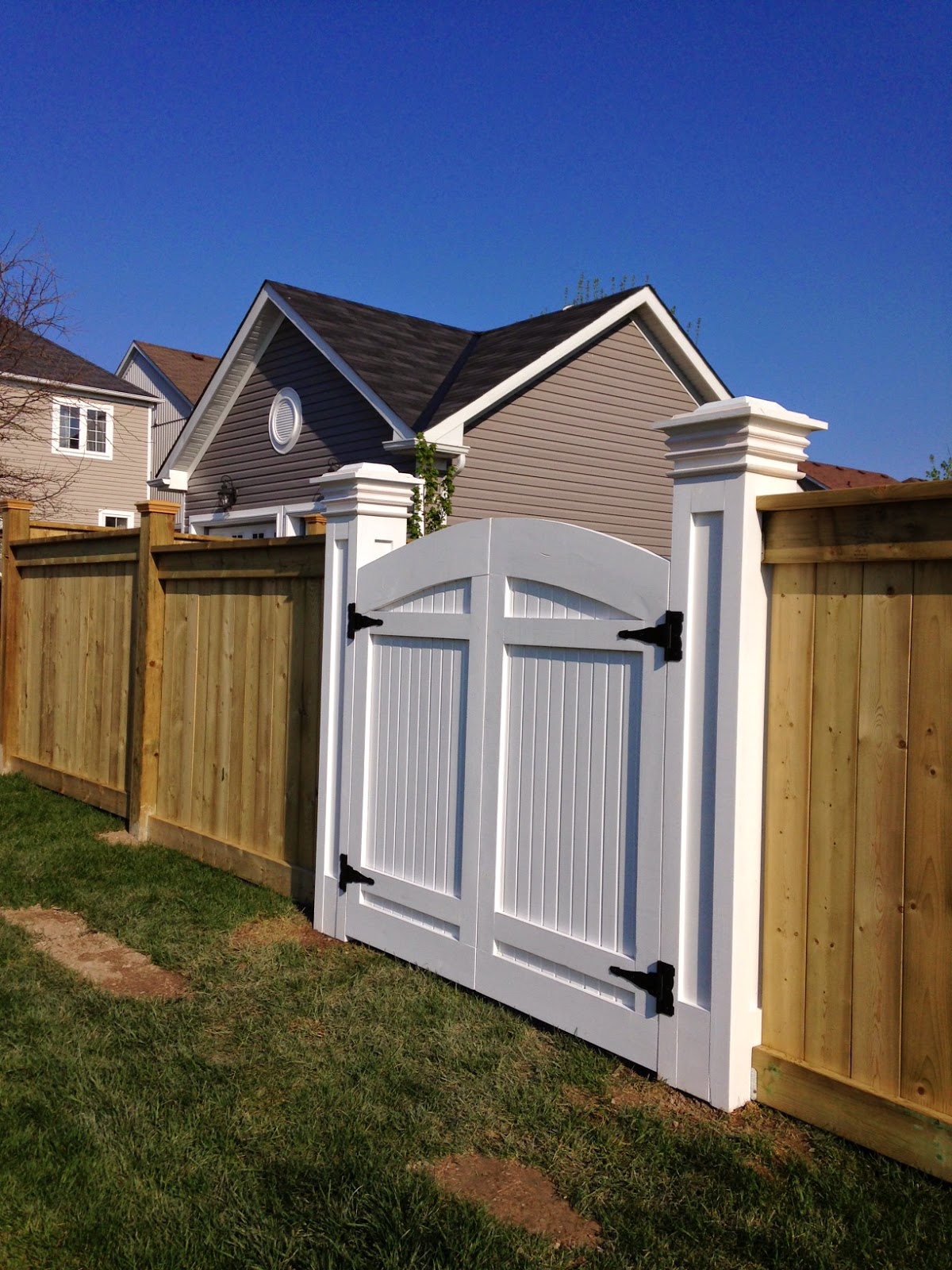 White Wood : let's catch up...double gates and a day trip to Quebec