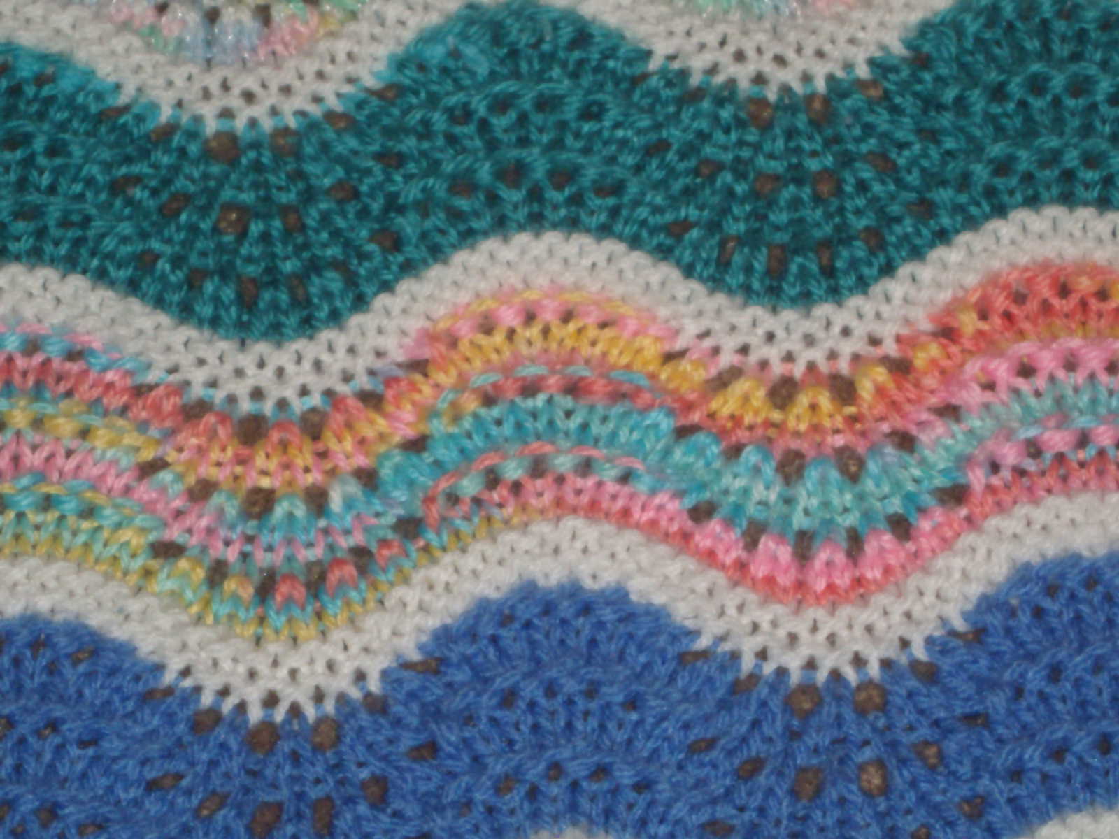judysquiltsandthings: rainbow feather and fan afghan