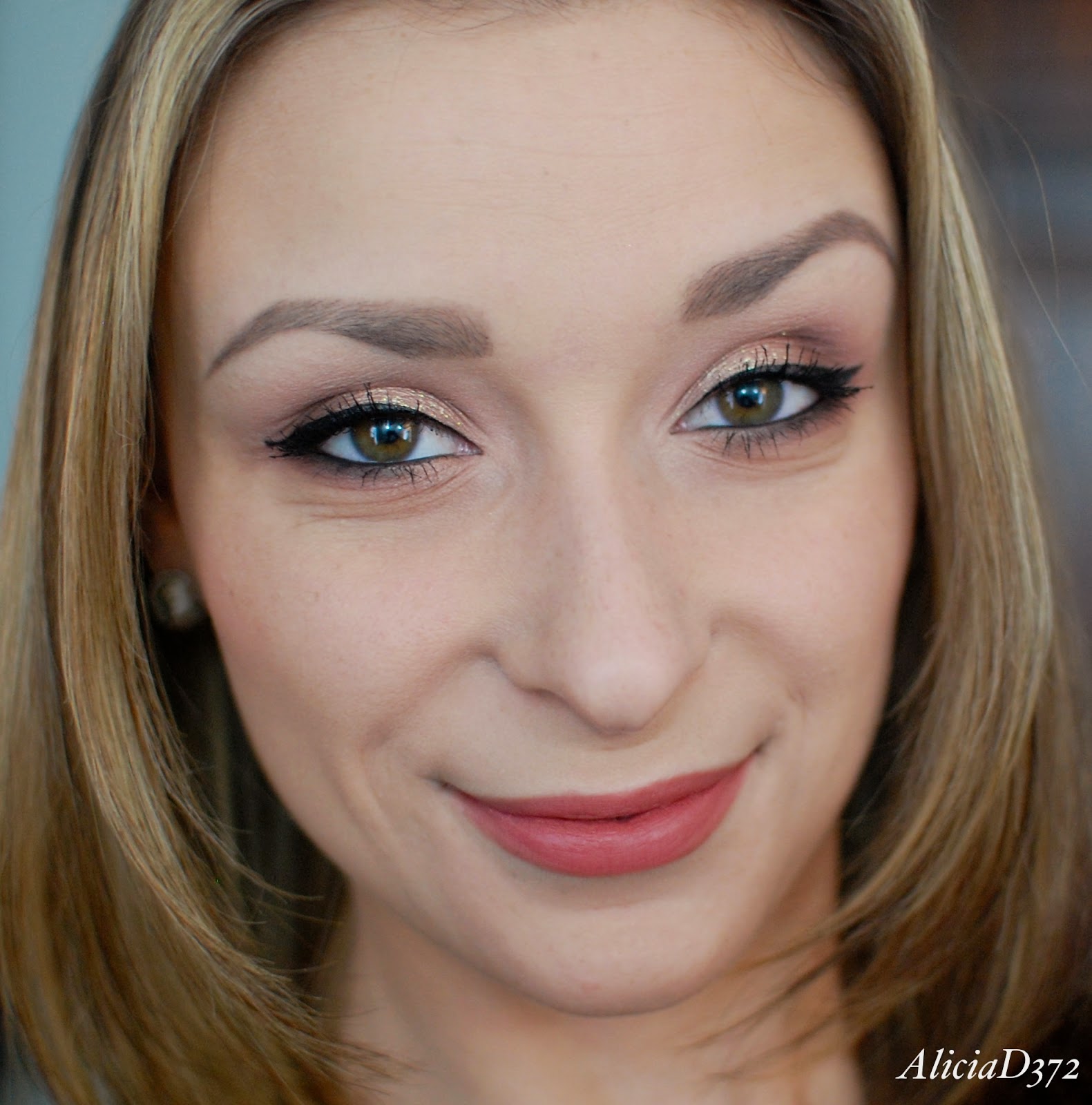 AliciaD372 : Untamed Makeup Tutorial Using the Lorac Unzipped Palette!