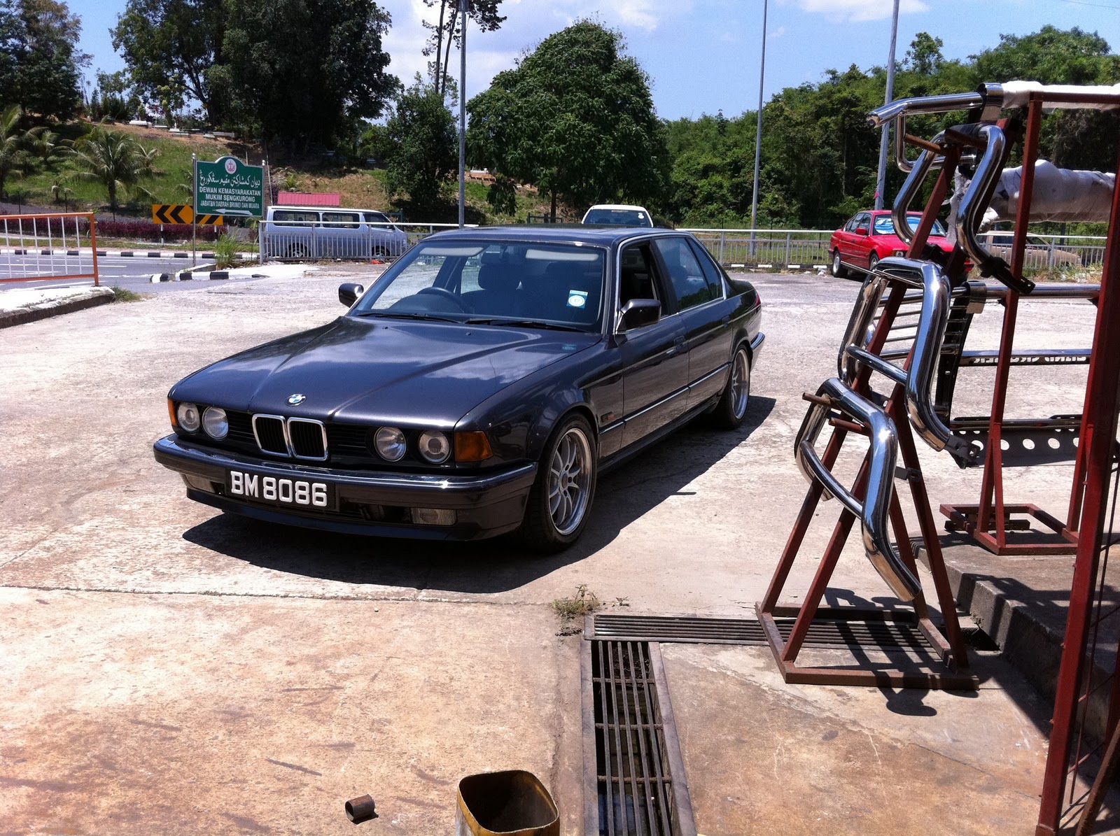 ROJAK MARKET: BMW E32 735iL FOR SALE