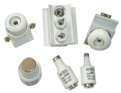 Pengertian Cara Kerja dan Jenis Sekring Listrik - Sikil Rayapen