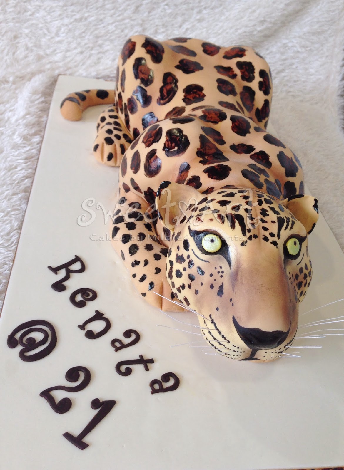 Sweet Art Cakes by Milbreé Moments: 3D Leopard Cake