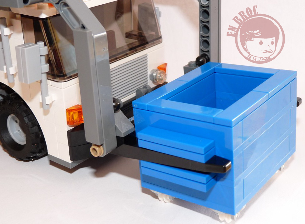 en-broc: Lego Toy Story 7599 : Garbage Truck Getaway, 2010