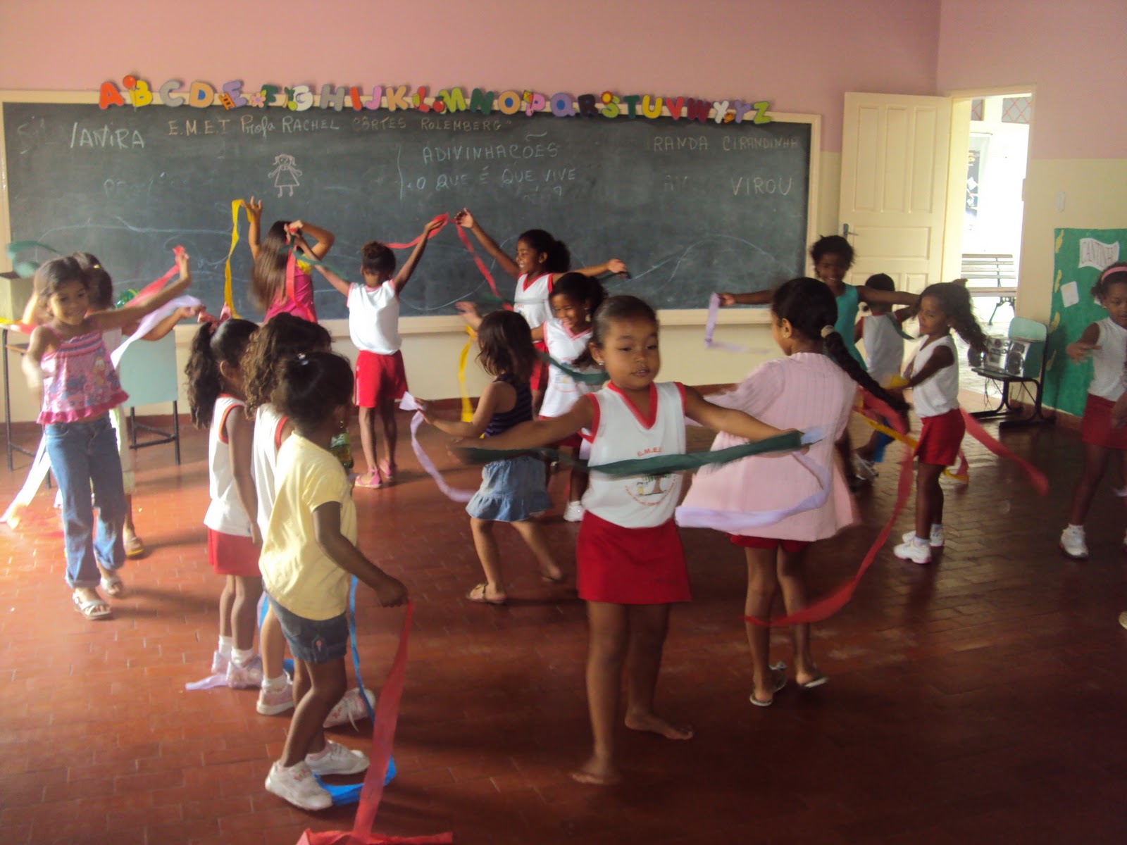 Educação infantil: Linguagem musical na educação infantil Educação infantil: Linguagem musical na educação infantil