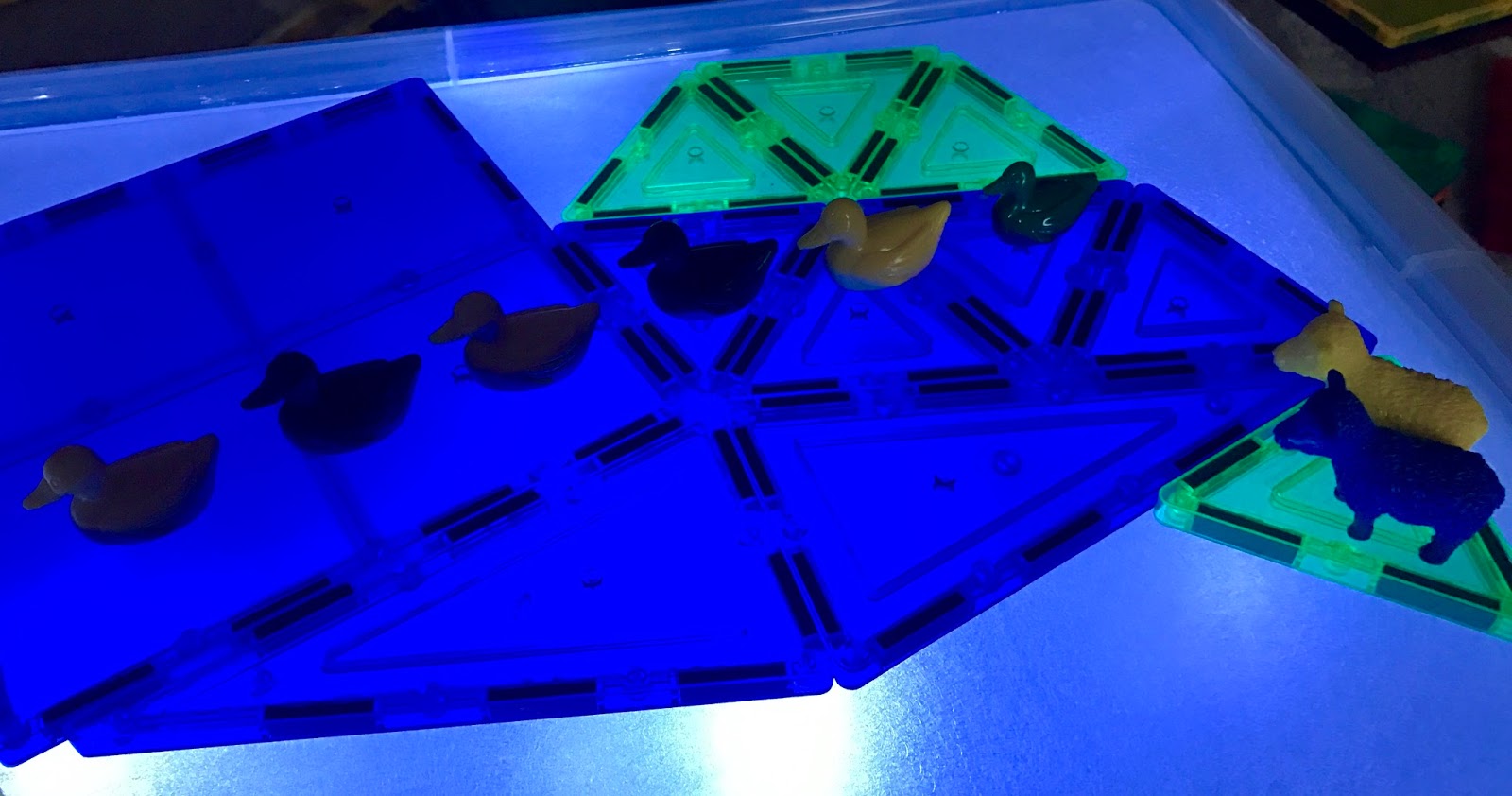 Fancy Fresh and Frugal: Make Your Own Light Table