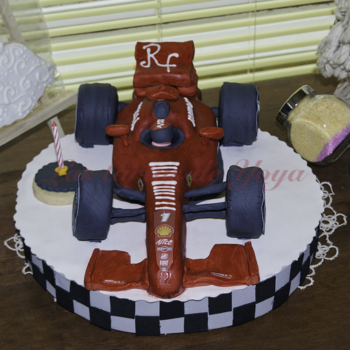 Las tartas de Yoya: Tarta fondant Ferrari de Fernando Alonso