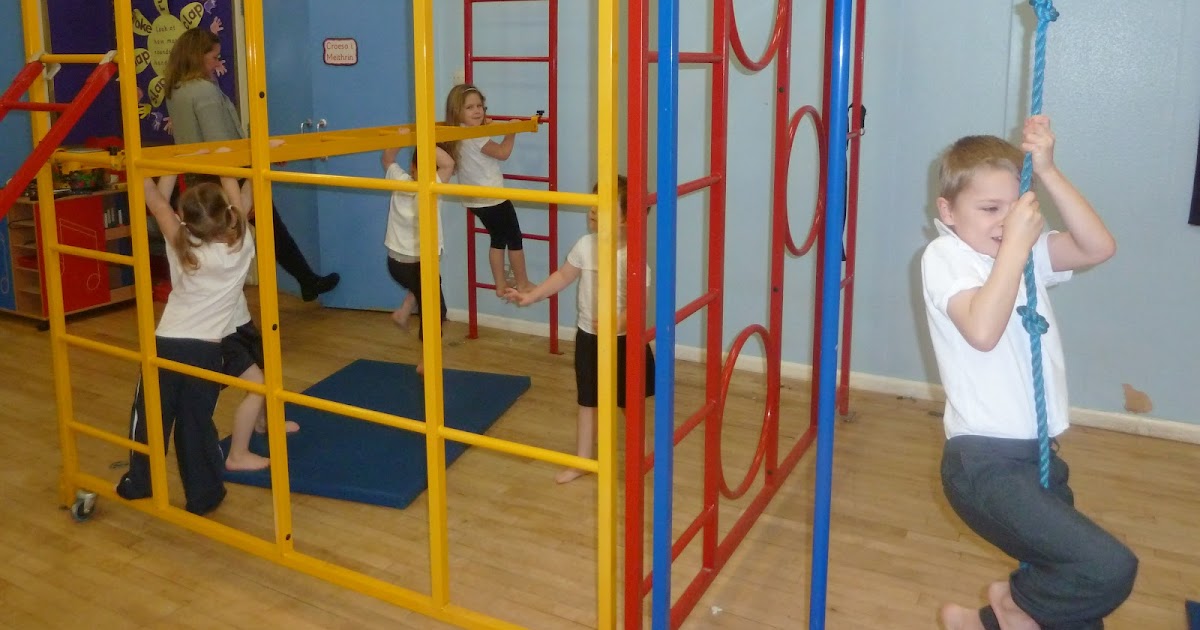 Pontyclun Primary School, Reception Class: PE - using the apparatus