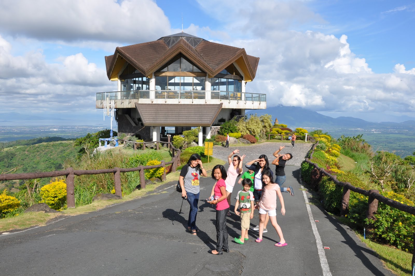 TRAVELS OF JOY: Tagaytay Highlands