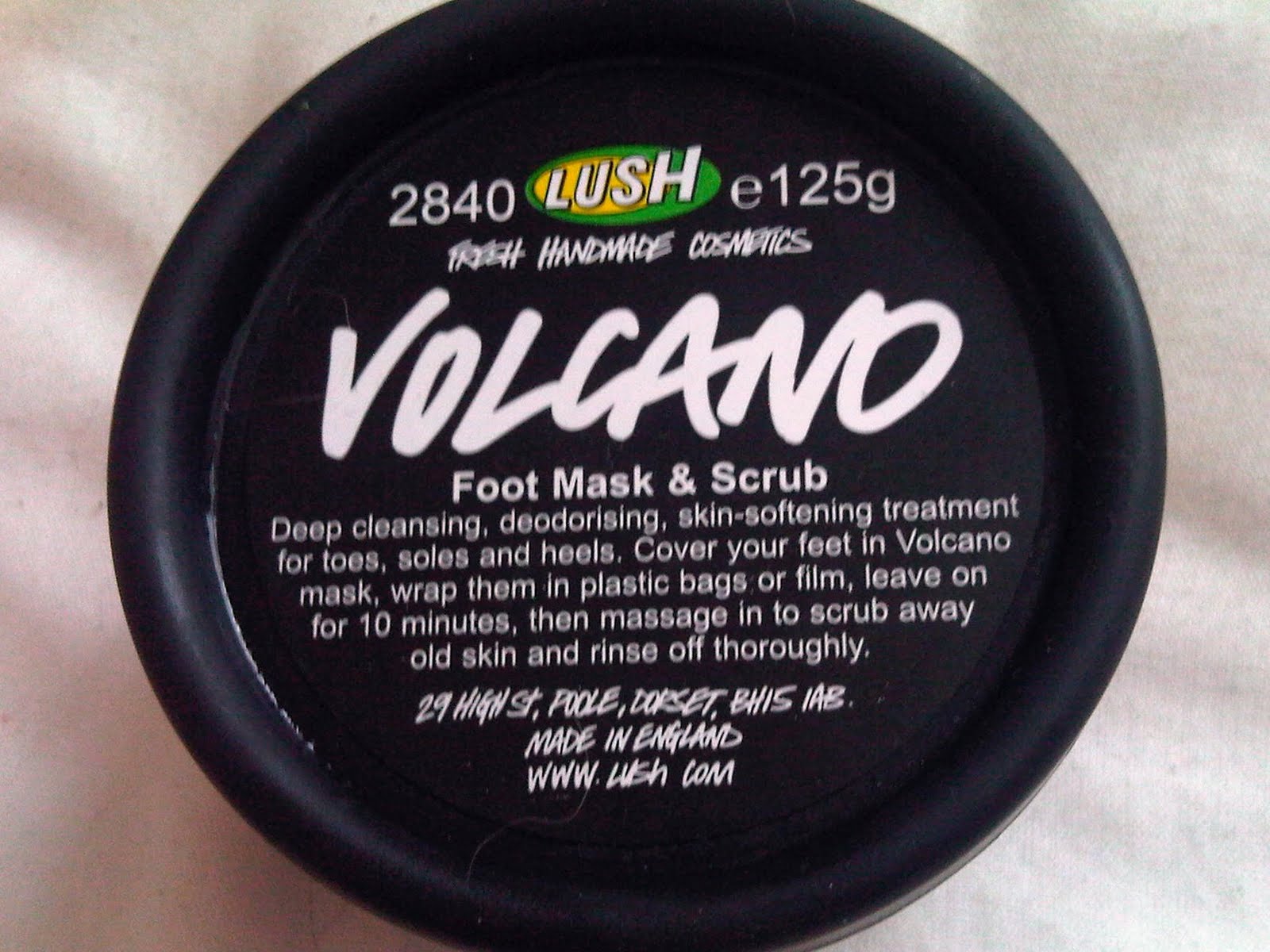 Ditzy Glamour: Lush Review: Volcano Foot Mask