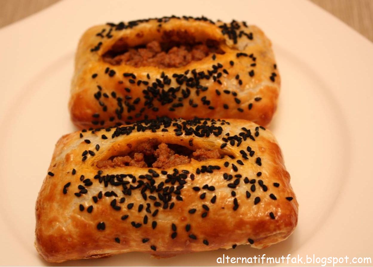 Alternatif Mutfak: Kıymalı Milföy Börek