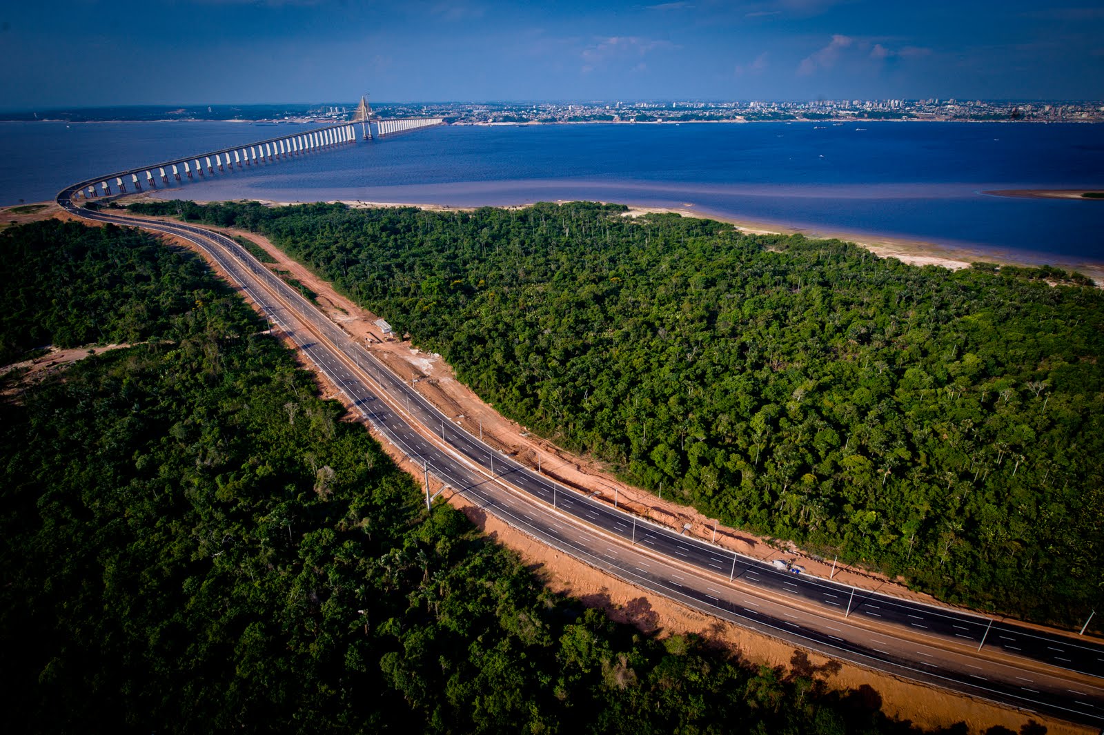O El Dorado é aqui: Ponte Rio Negro, Manaus