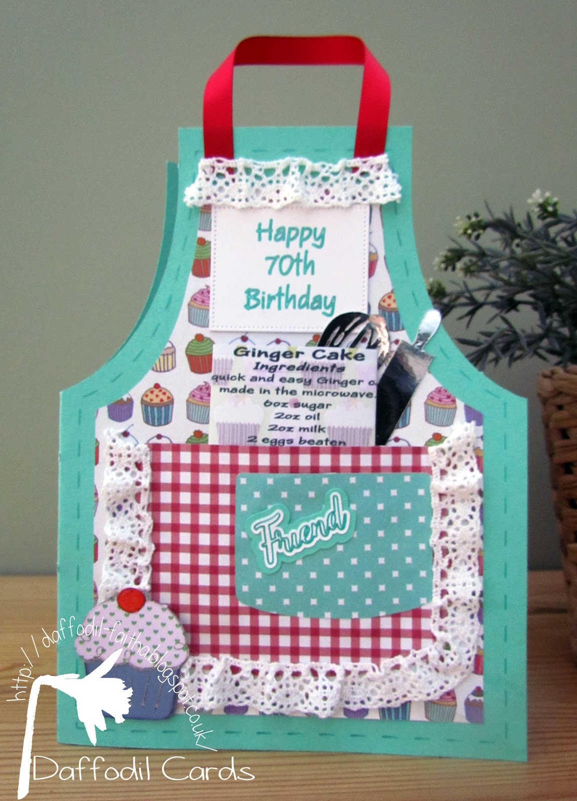 Daffodil Cards: Apron Card