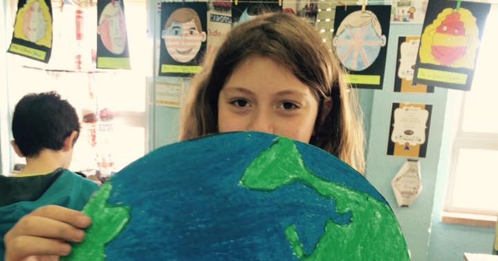 OUR ENGLISH CLASS: Art and craft: We are the World