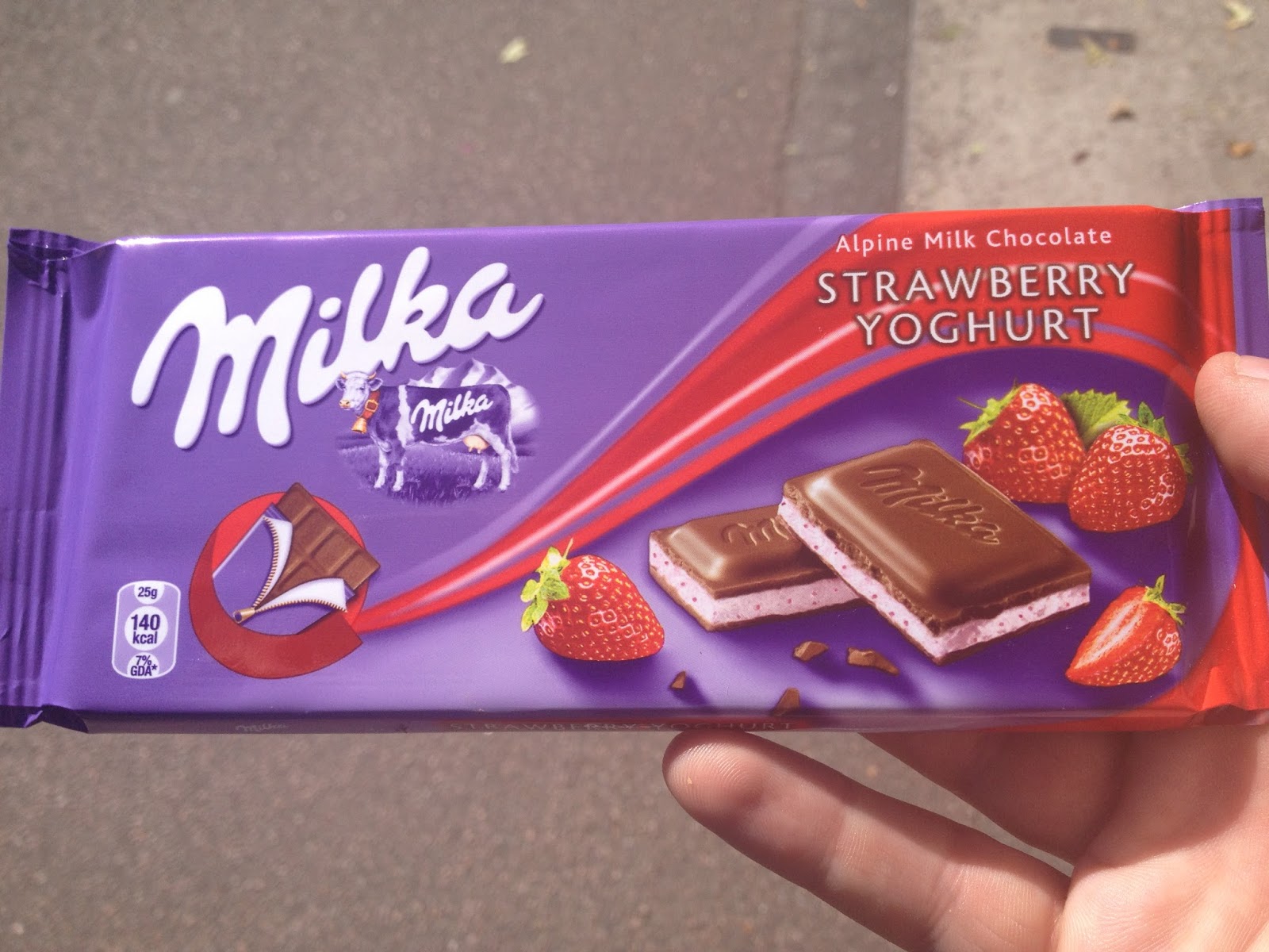 A Review A Day: Today's Review: Milka Strawberry Yoghurt