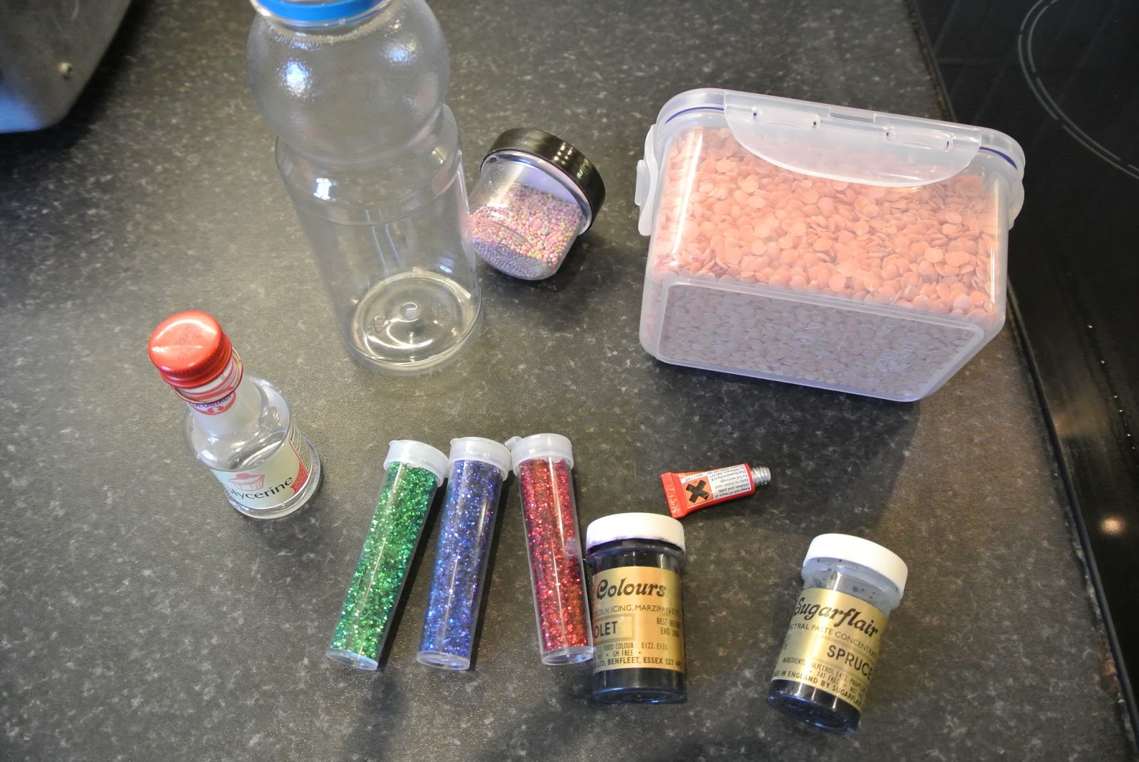 The Baby Box Company: Homemade sensory baby shaker toys