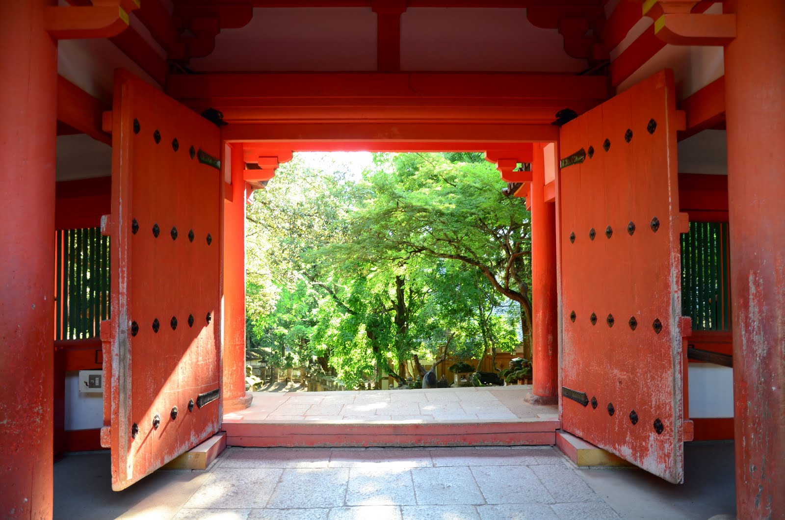 The Nomadic Pinoy: Gates & Temples