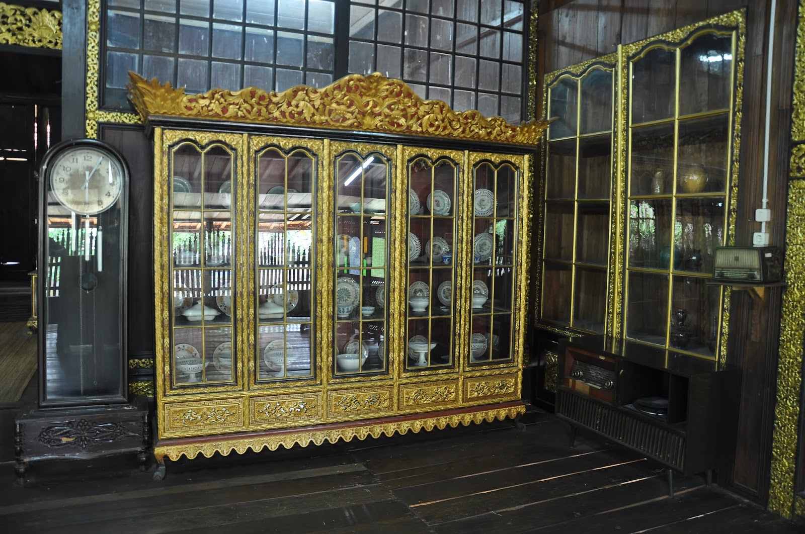 Melihat koleksi museum balaputradewa - Info, wisata, kuliner, hotel ...