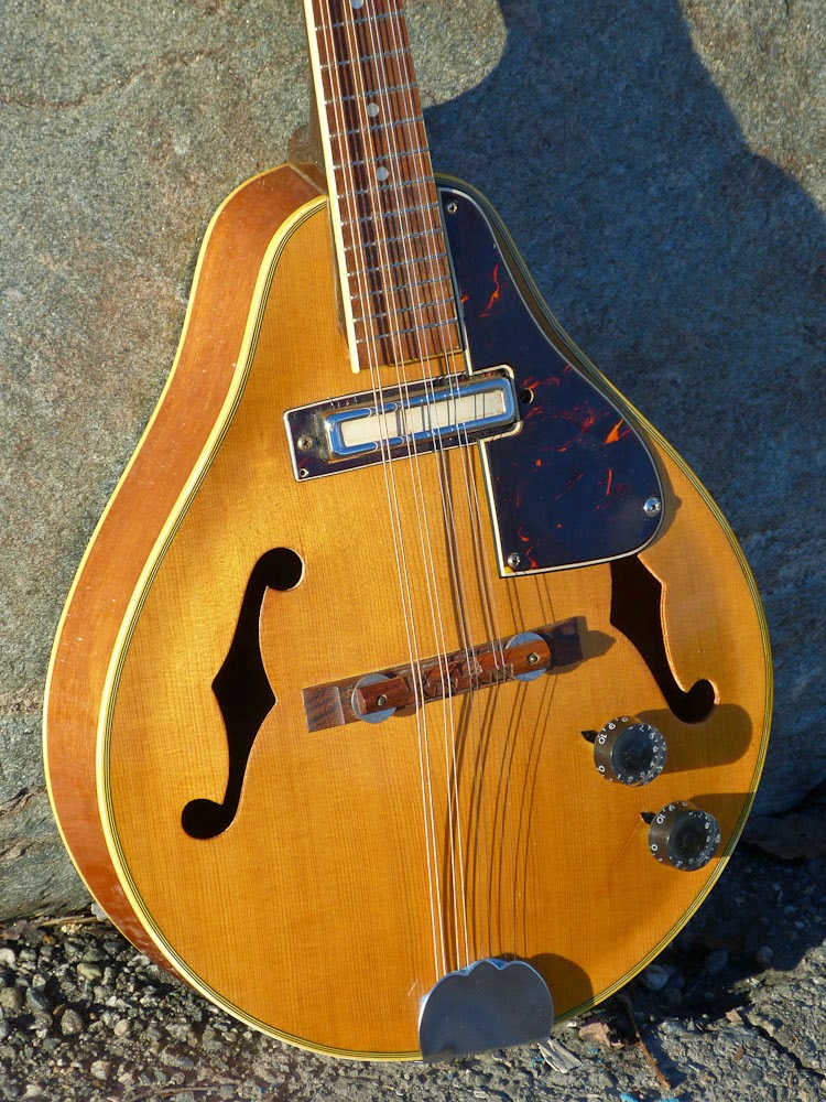 1960s Japanese-made Lindell Ac/Elec Mandolin