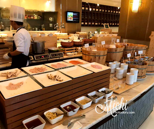 Michi Photostory: Buffet Breakfast at Marriott Garden Cafe