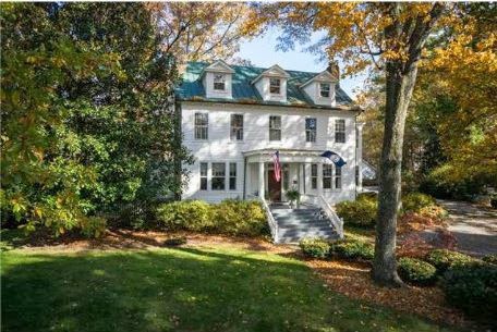 A Guide to Richmond, VA Homes: The Colonial | The Jenni Jennings Team