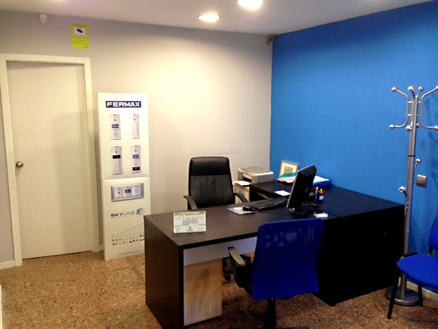 Comerciantes de Burjassot: Un KIT de parabólica más descodificador ...